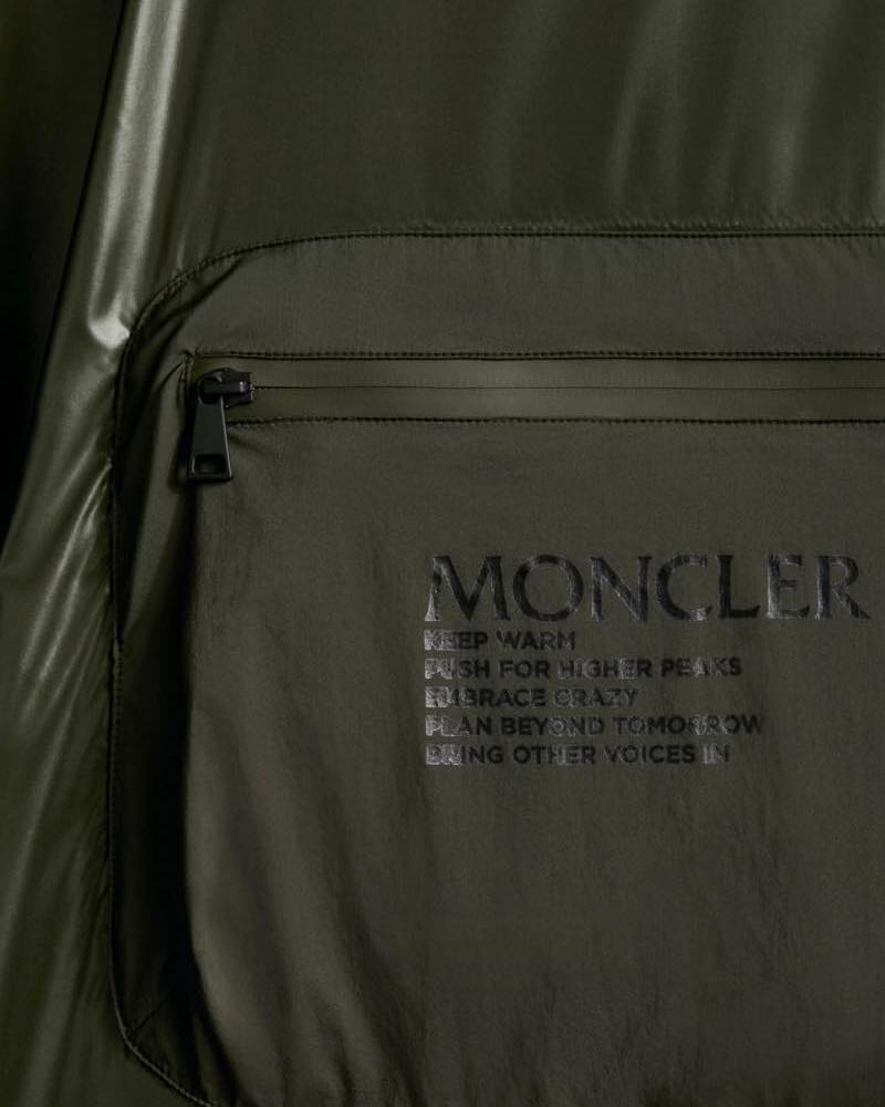 モンクレール Poncho impermeabile - モンクレール(MONCLER)ダウン専門通販サイトMSTORE